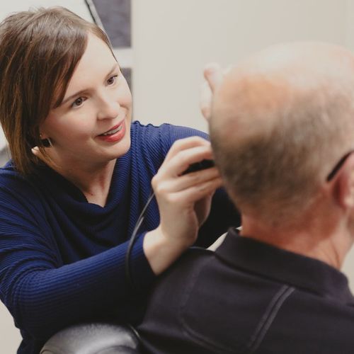 Audiologist Jessica Dimmick in Iowa and Illinois